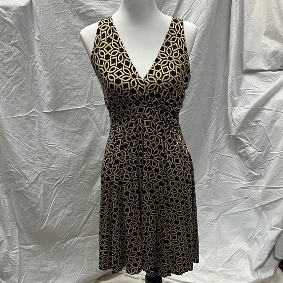 Dresses | Flattering Cross Over Bust Dress | Poshmark
